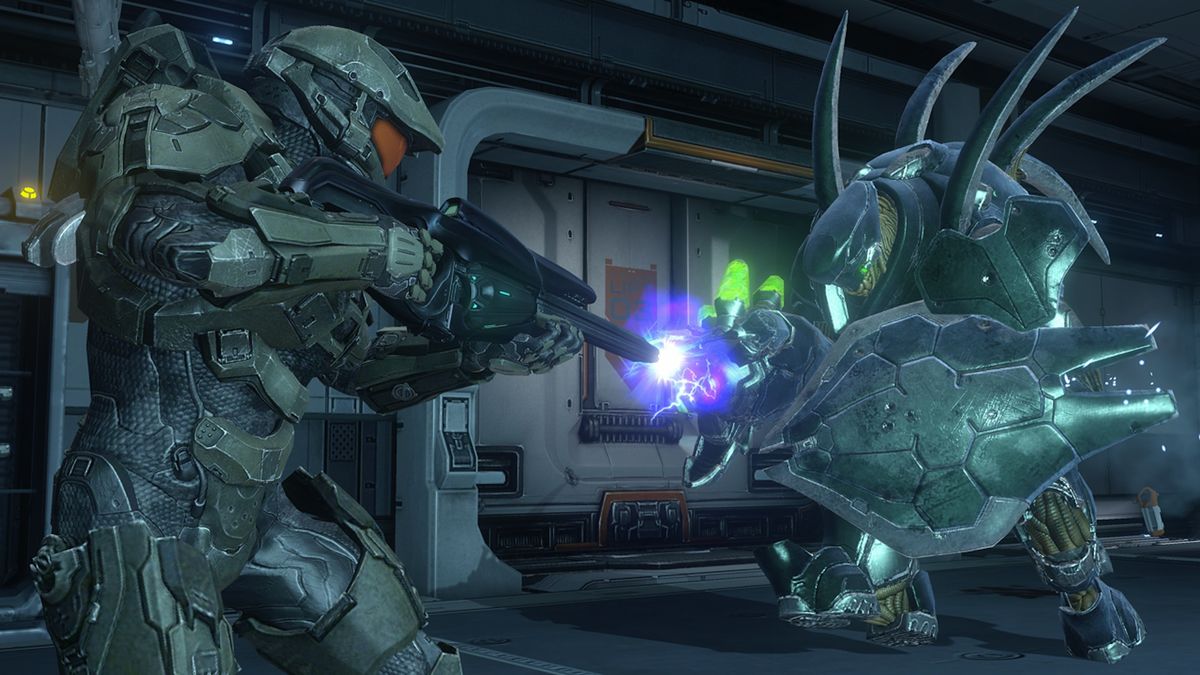 File:H4-Campaign-MasterChief-Vs-Hunter.jpg - Halopedia, the Halo wiki