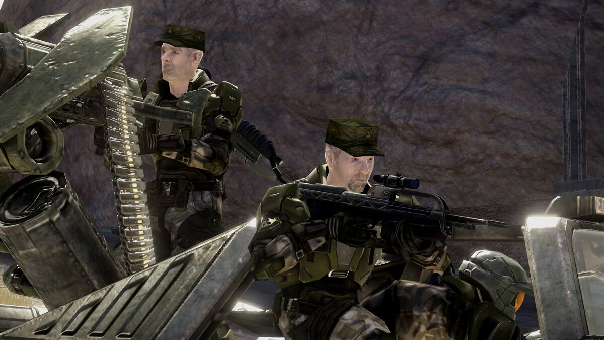 File:H3 Stacker and Reynolds.jpg - Halopedia, the Halo wiki
